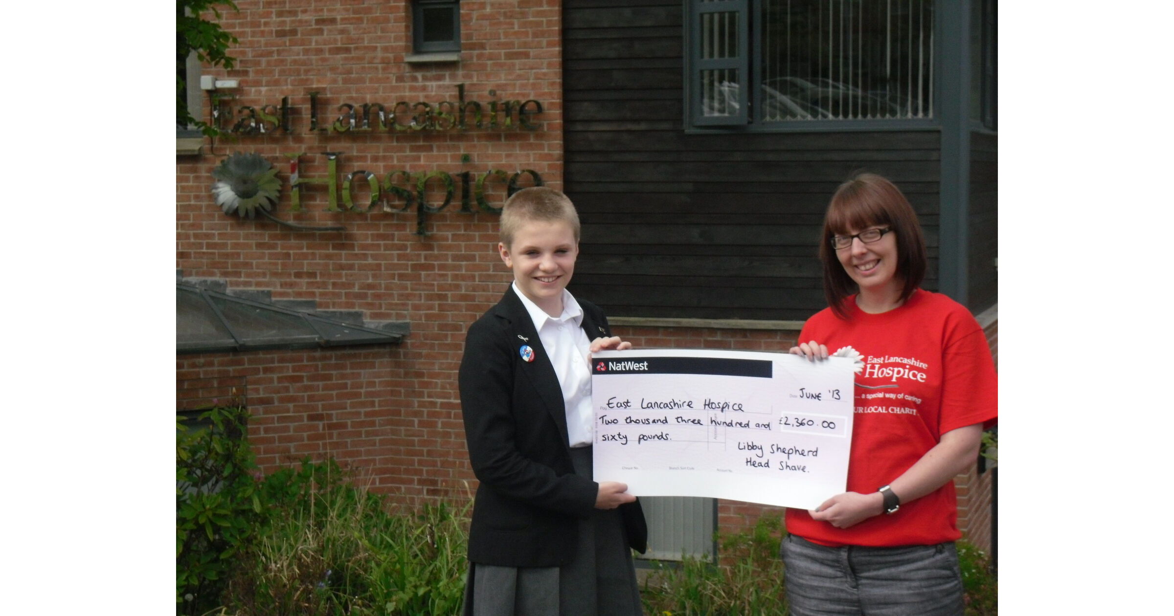 Schoolgirl Libby raises over £2,300 with sponsored headshave